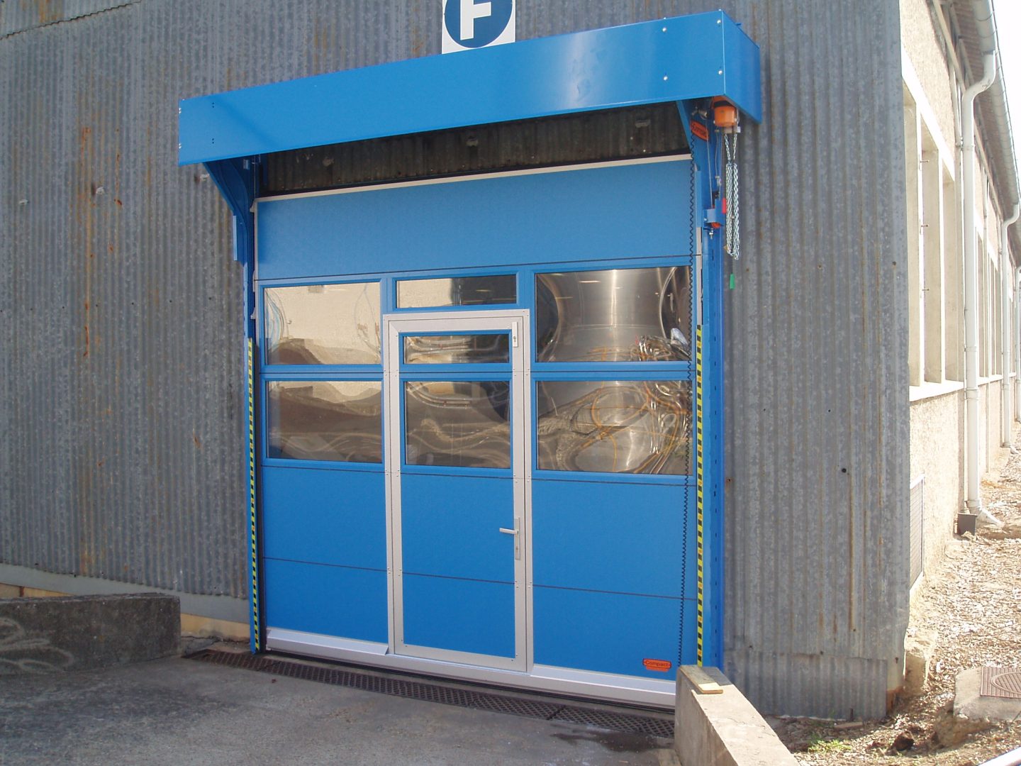 Roller shutter wicket door - Rolflex